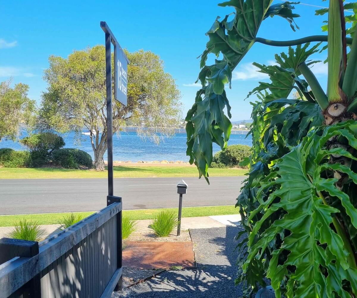 The Beach Shack On Beach Street Couples Retreat Merimbula Holiday the-beach-shack-on-beach-street-couples-retreat-merimbula-holiday